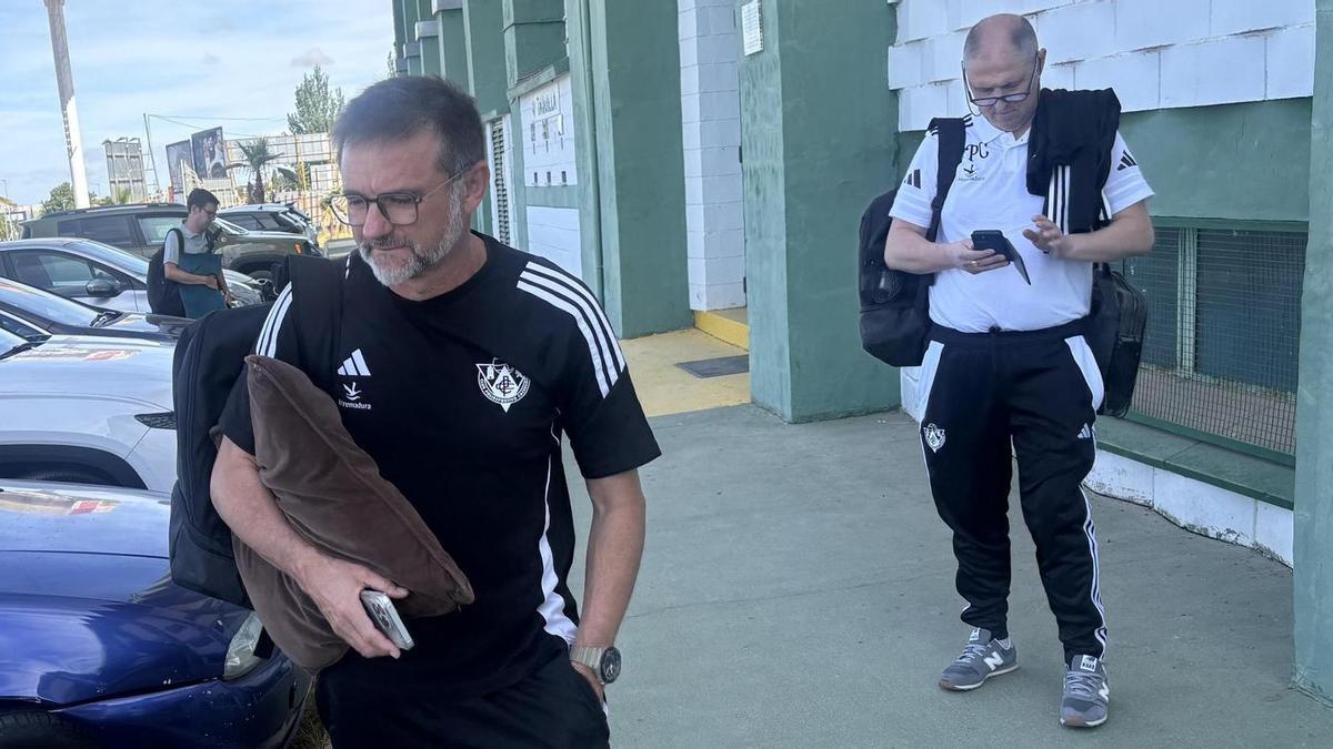 Fútbol | El Cacereño seguirá con el dúo Julio Cobos-Bordallo