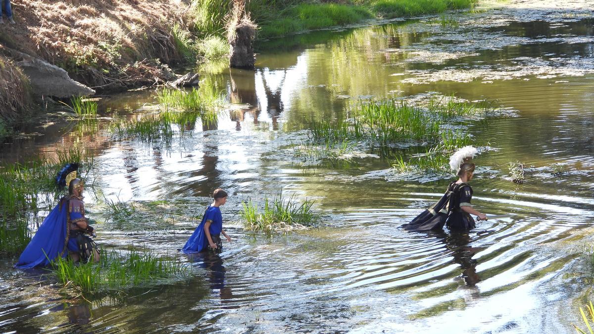 La recreación de la leyenda del río del olvido esquiva la sequía