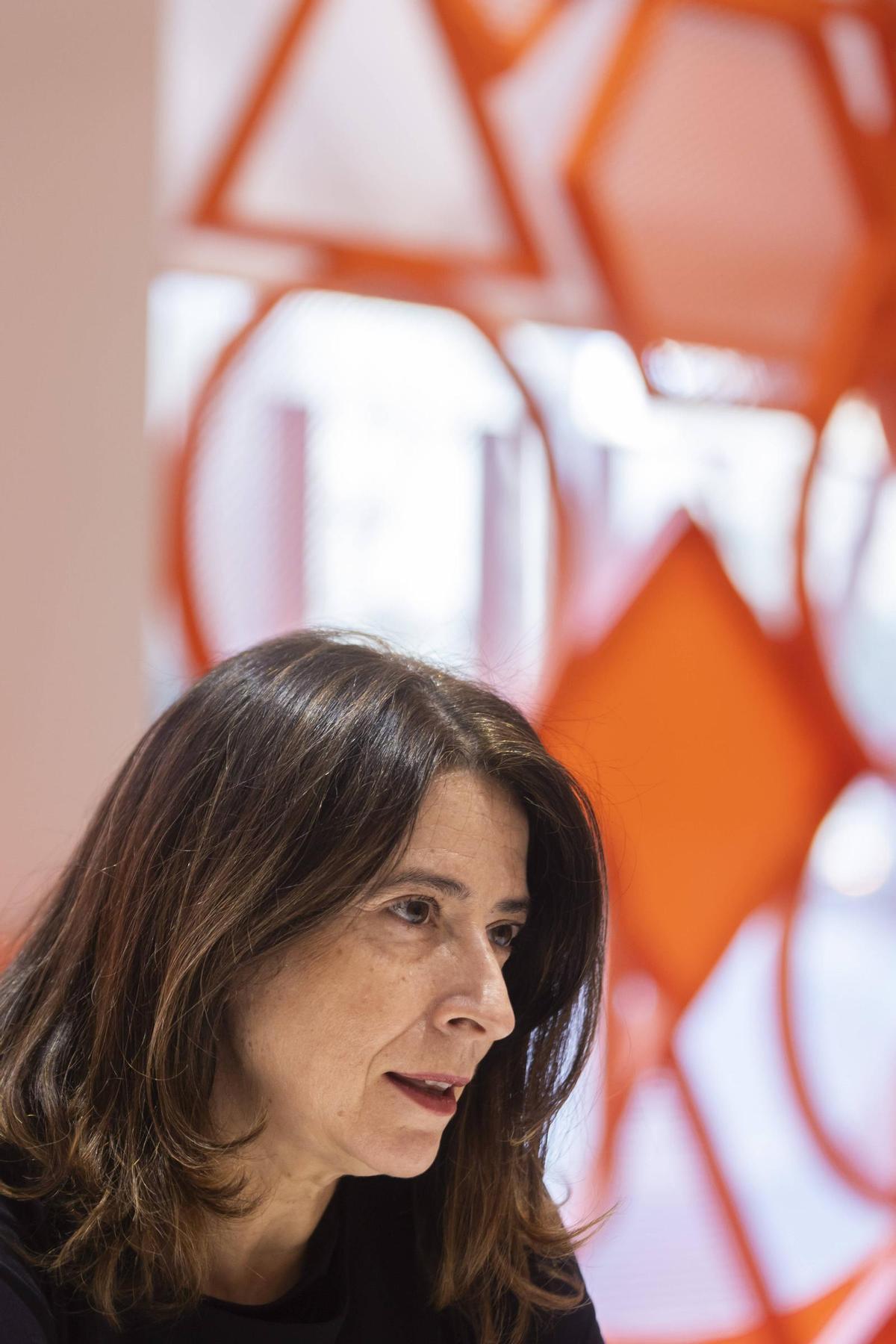 Entrevista a Ana Merino, escritora y directora de la Cátedral Planeta ...