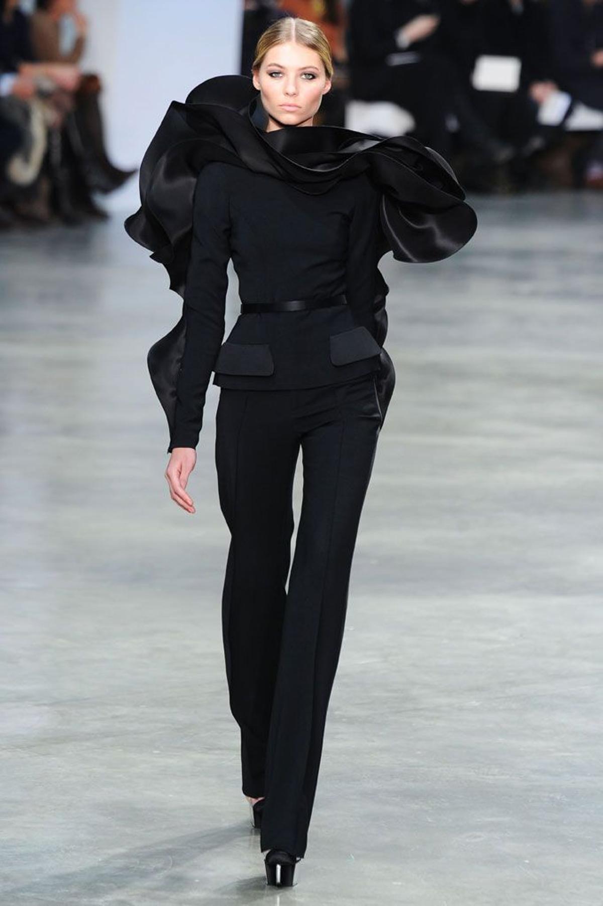 Stéphane Rolland, pura arquitectura - Woman