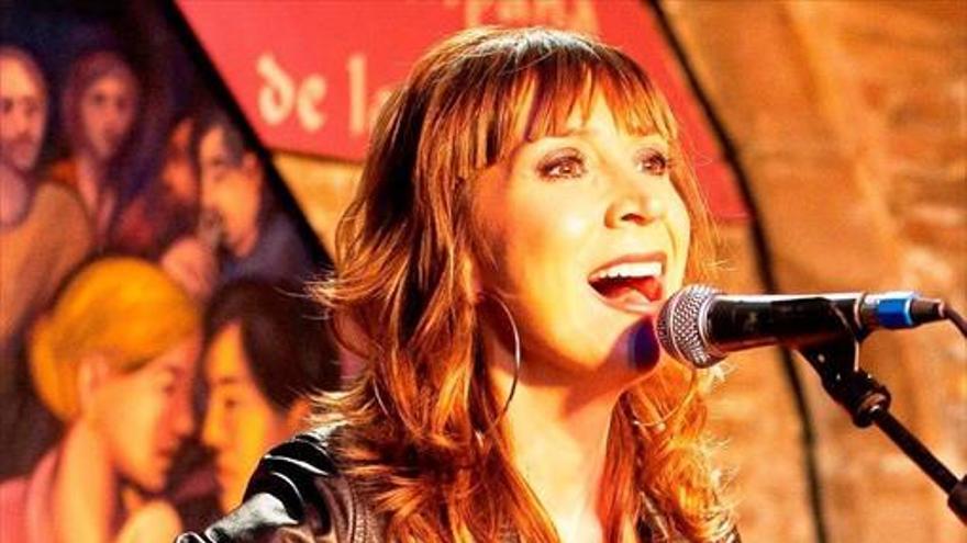 Homenaje a las voces femeninas