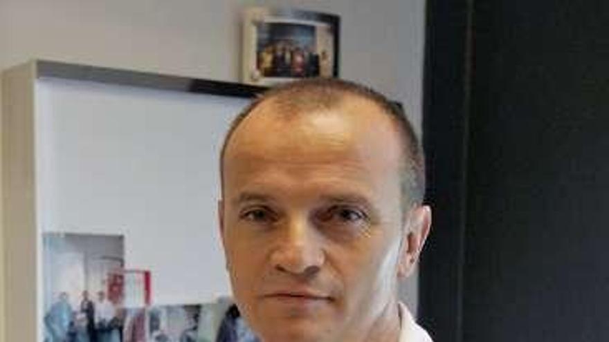 El cardiólogo noiés José Ramón González Juanatey, segundo comendador ...