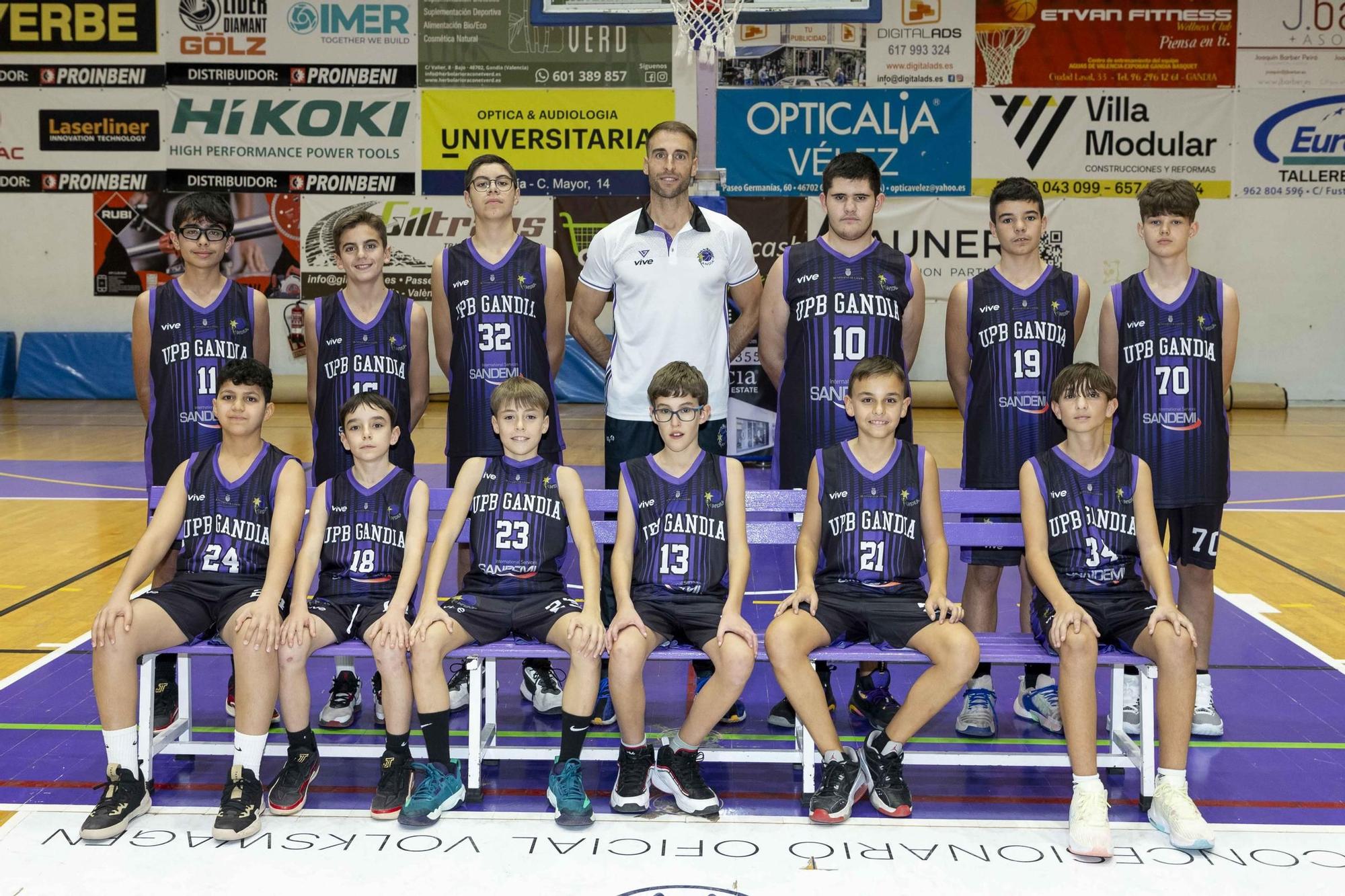 Presentación de los equipos del Units pel Bàsquet Gandia en el pabellón municipal