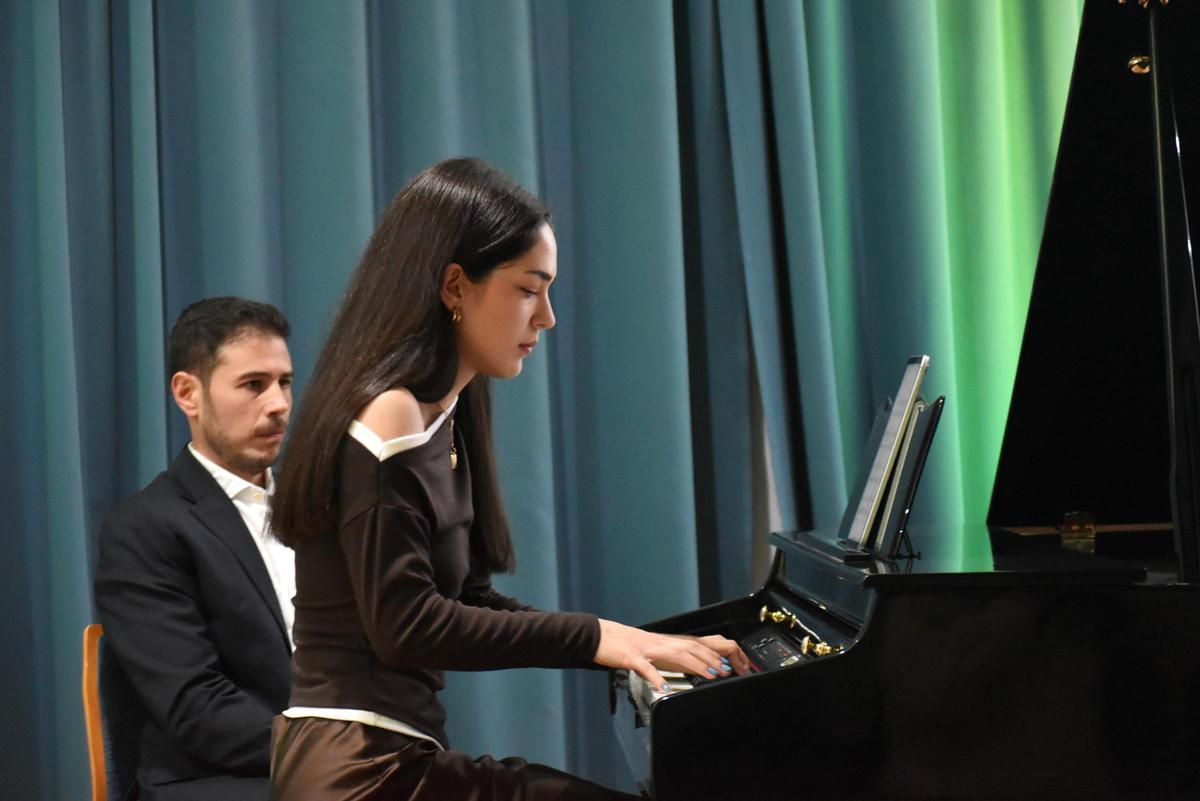 Galería | El colegio Licenciados Reunidos de Cáceres rinde homenaje al ...