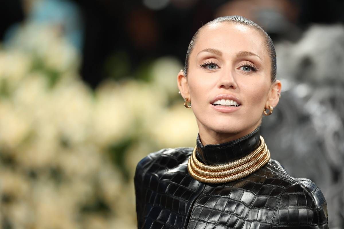 MÁSCARA PESTAÑAS MAYBELLINE GALA MET | La máscara de pestañas de 9 ...