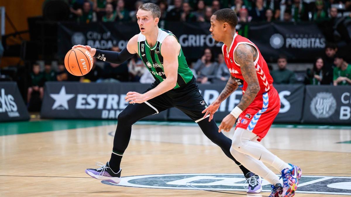 Hakanson tomó el papel de Ricky para llevar al Joventut a la victoria