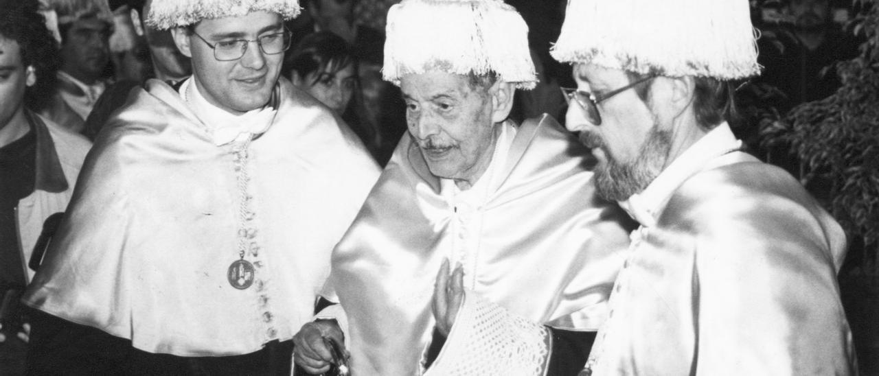 Publicación del "Diccionari bàsic" de Enric Valor: La obra de un Valor ...