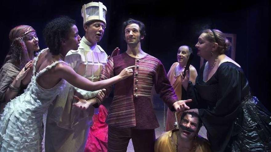 Farsa teatral de primer nivel