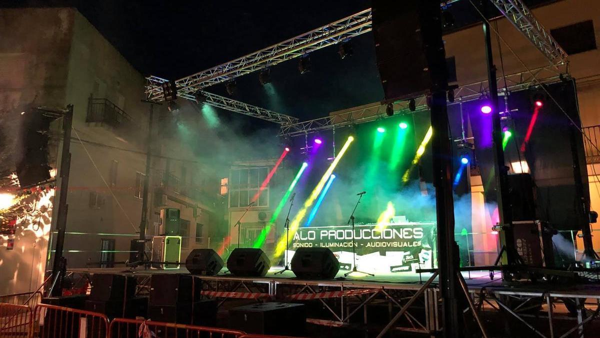 Los dueños de la empresa Alo Producciones, en Coria, siguen con ...