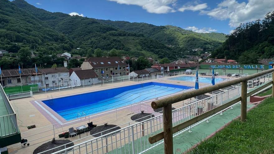 La piscina de Turón abre el día 16 la campaña de baños en la comarca