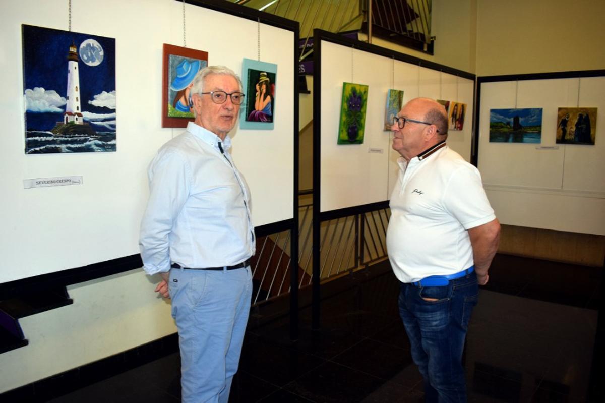 Los integrantes del «Campus Sénior» de Valga presumen de arte