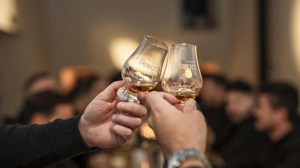 Dewar’s 12 llega a Sevilla: el blended scotch whisky más premiado del ...