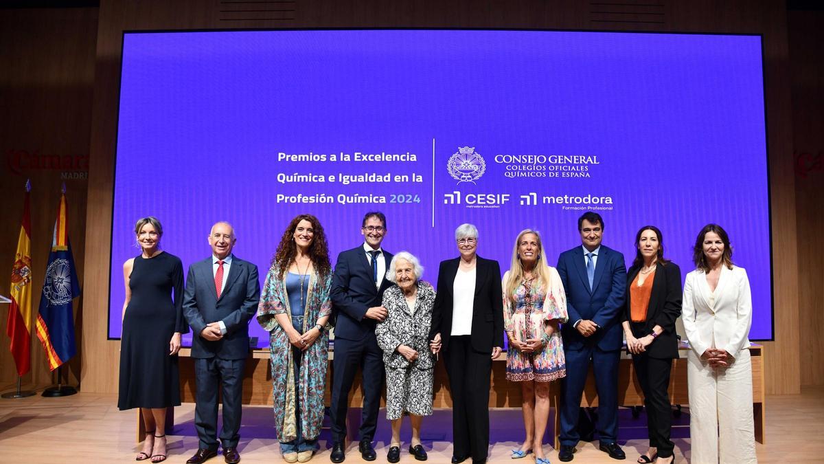 Juana Bellanato, pionera de la espectroscopía, recibe el Premio a la ...