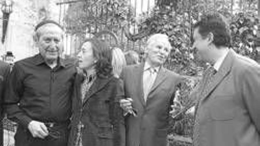 Ulises canta en blanco y negro