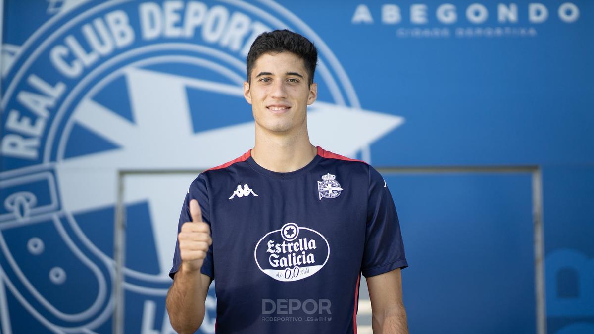FABRIL FICHAJES El gallego Darío Germil refuerza la delantera del Fabril