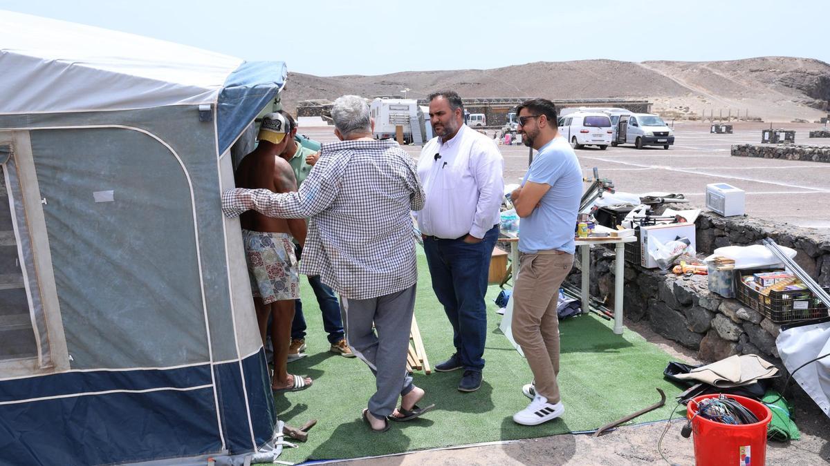 Mega sweetie fox she s a beautiful woman having an