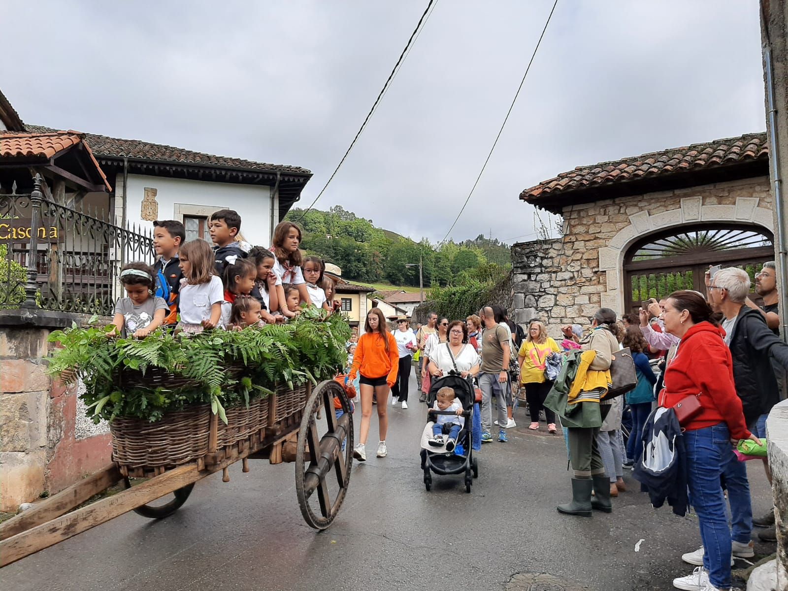 Benia de Onís se va la hierba: todas las imágenes de la Fiesta del ...
