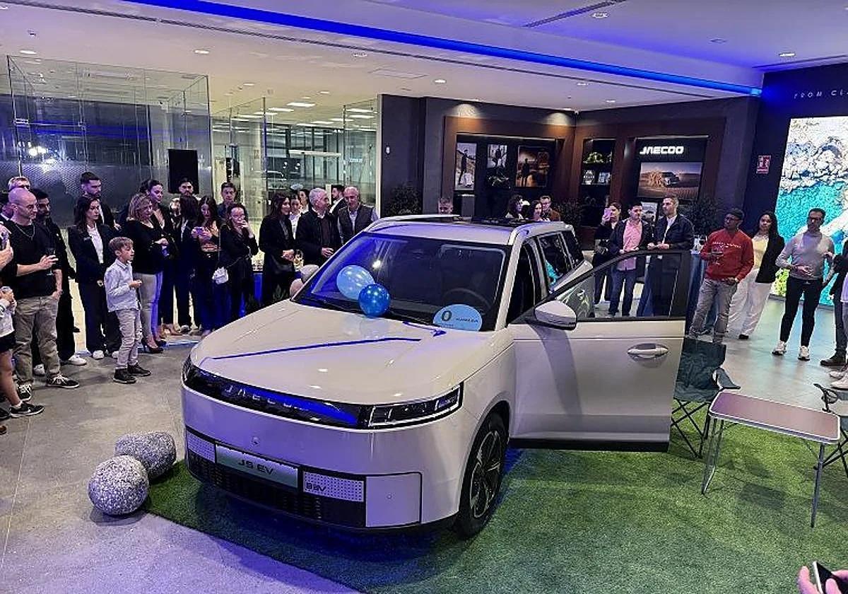 Omoda 5 SHS-H y Jaecco 5 EV conquistan Valencia en su presentación oficial