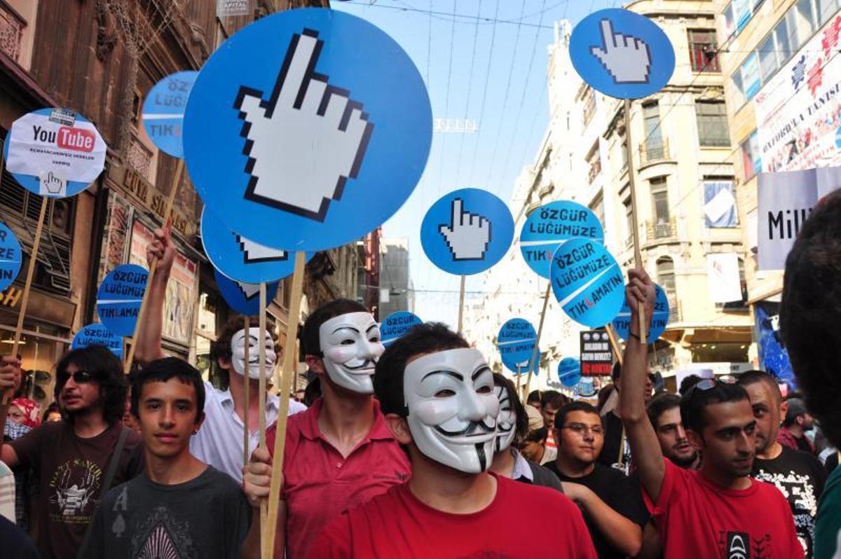 La vida (digital) és un carnaval