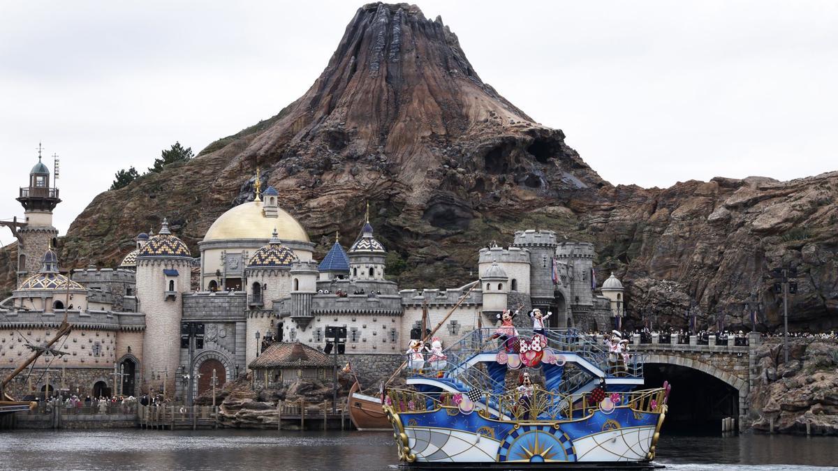 Así es el parque Disney de Tokio, que estrena temporada | FOTOS