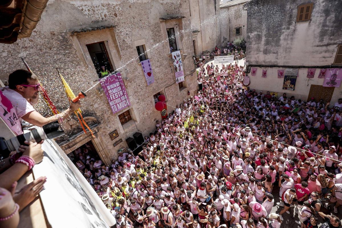 Much de Sineu 2025: tradición reinventada, crítica social y alegría ...