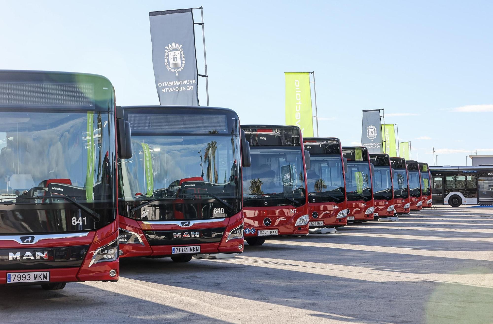 Presentación de los nuevos autobuses híbridos y eléctricos de Vectalia