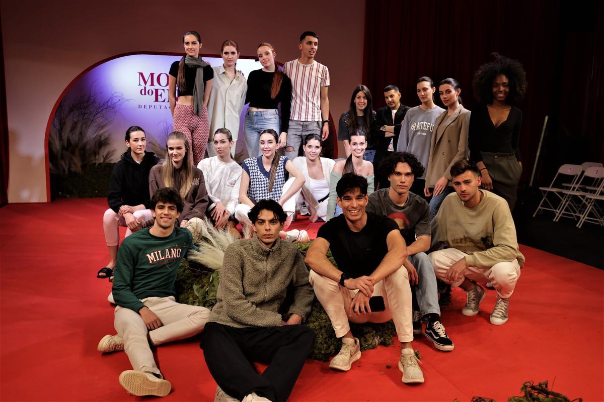 A Mostra do Encaixe de Camariñas 'exporta' modelos ás pasarelas de moda ...
