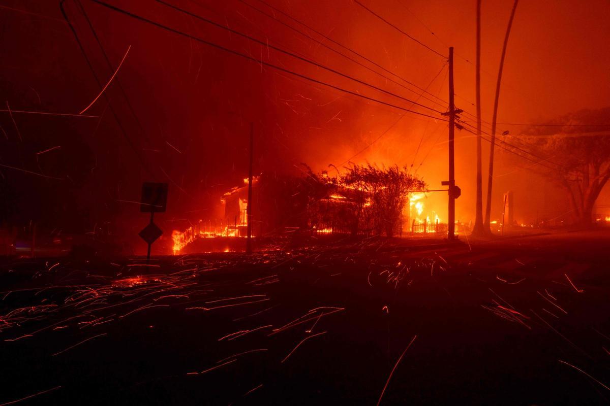 Los Ángeles declara el estado de emergencia por incendios sin control | FOTOS