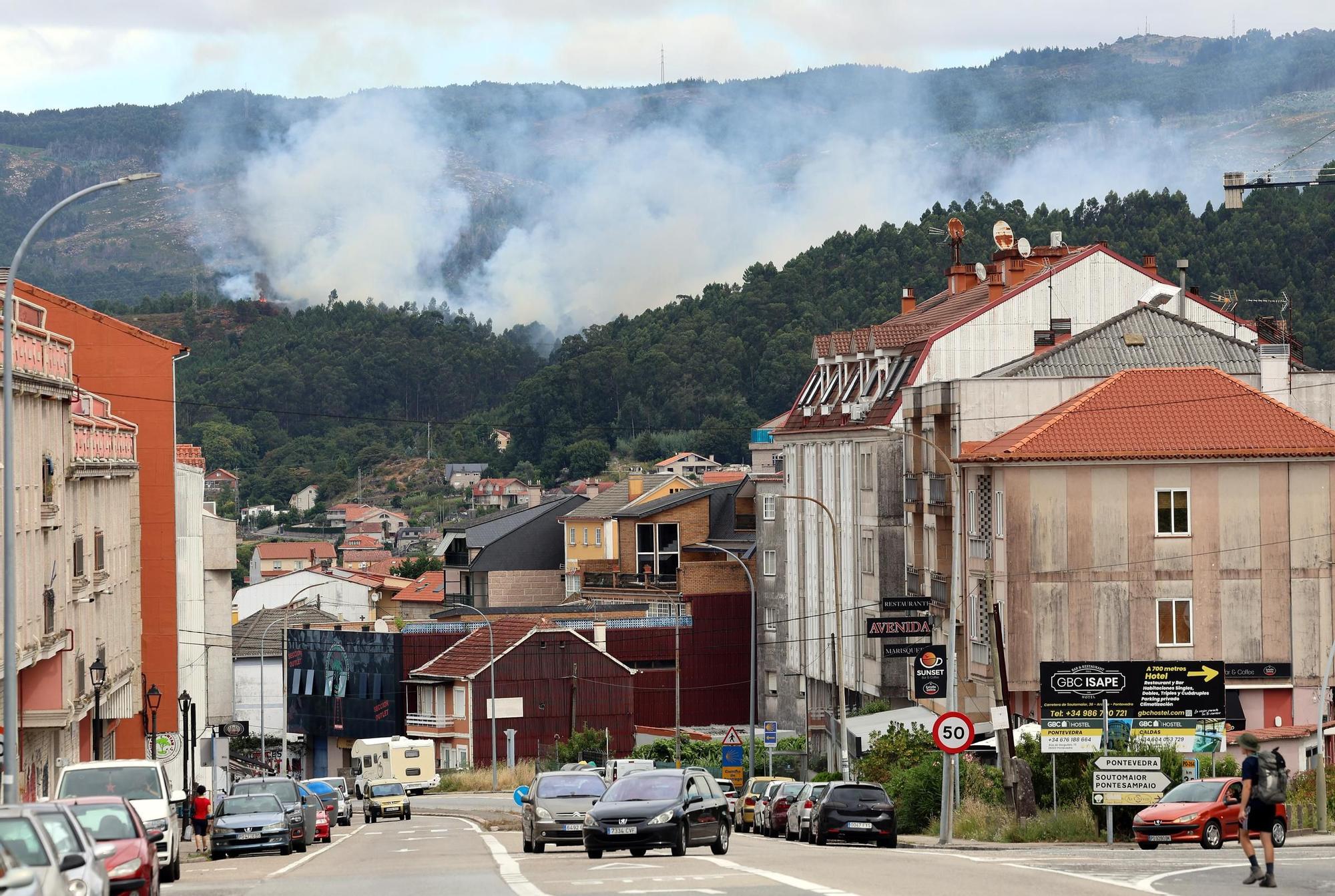 INCENDIOS GALICIA: Así trabajan los equipos de extinción en el incendio ...