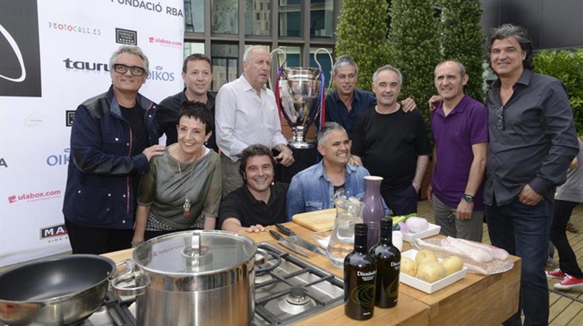 Carles Rexach debuta entre fogones con un suquet