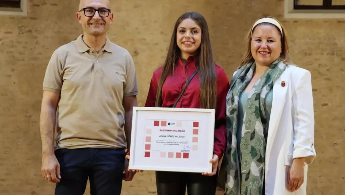 Premios Castell d'Alaquàs| Alaquàs premia a la periodista Laura Sena ...
