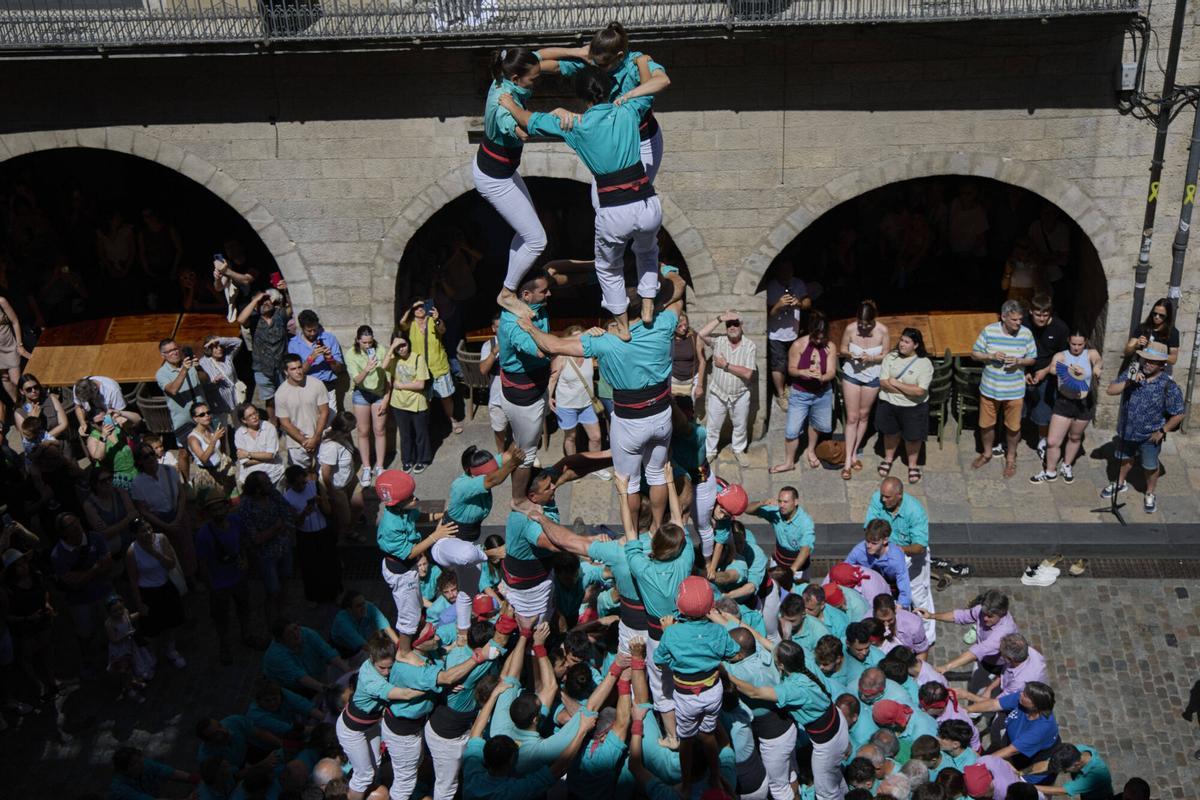 Les imatges de la jornada castellera per celebrar els 30 anys dels ...