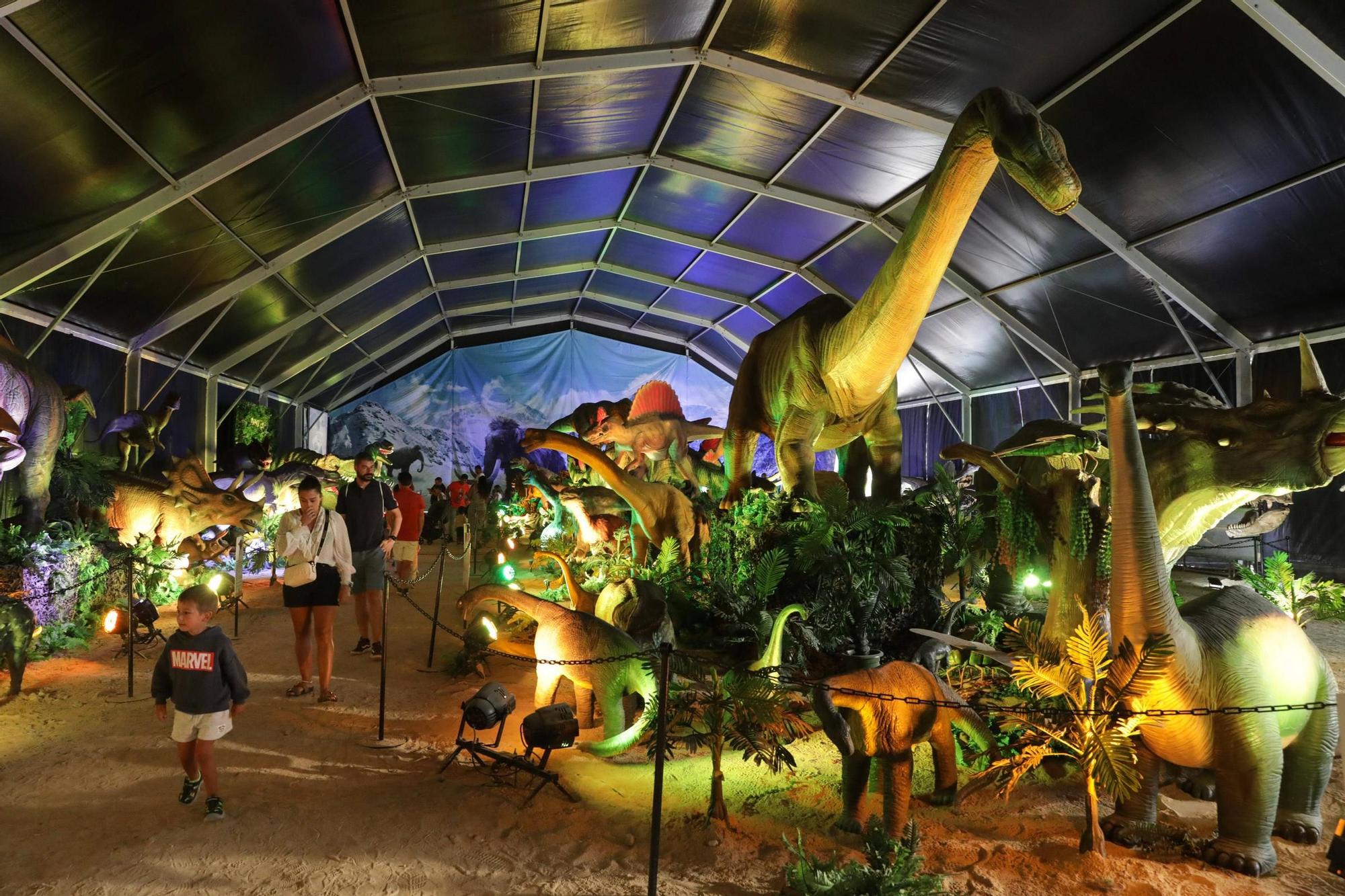 En imágenes: Dino Expo XXL, en Gijón
