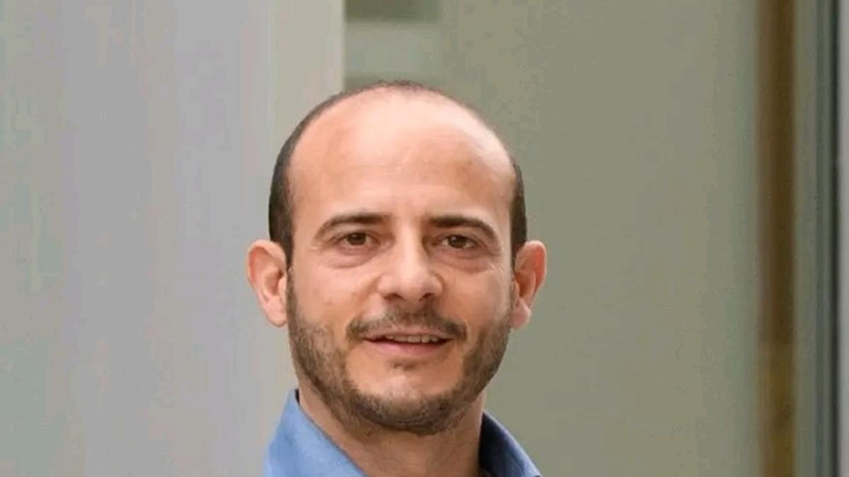 Duelo en el fútbol y la ciencia por la muerte del ontinyentí Juan Ramón ...