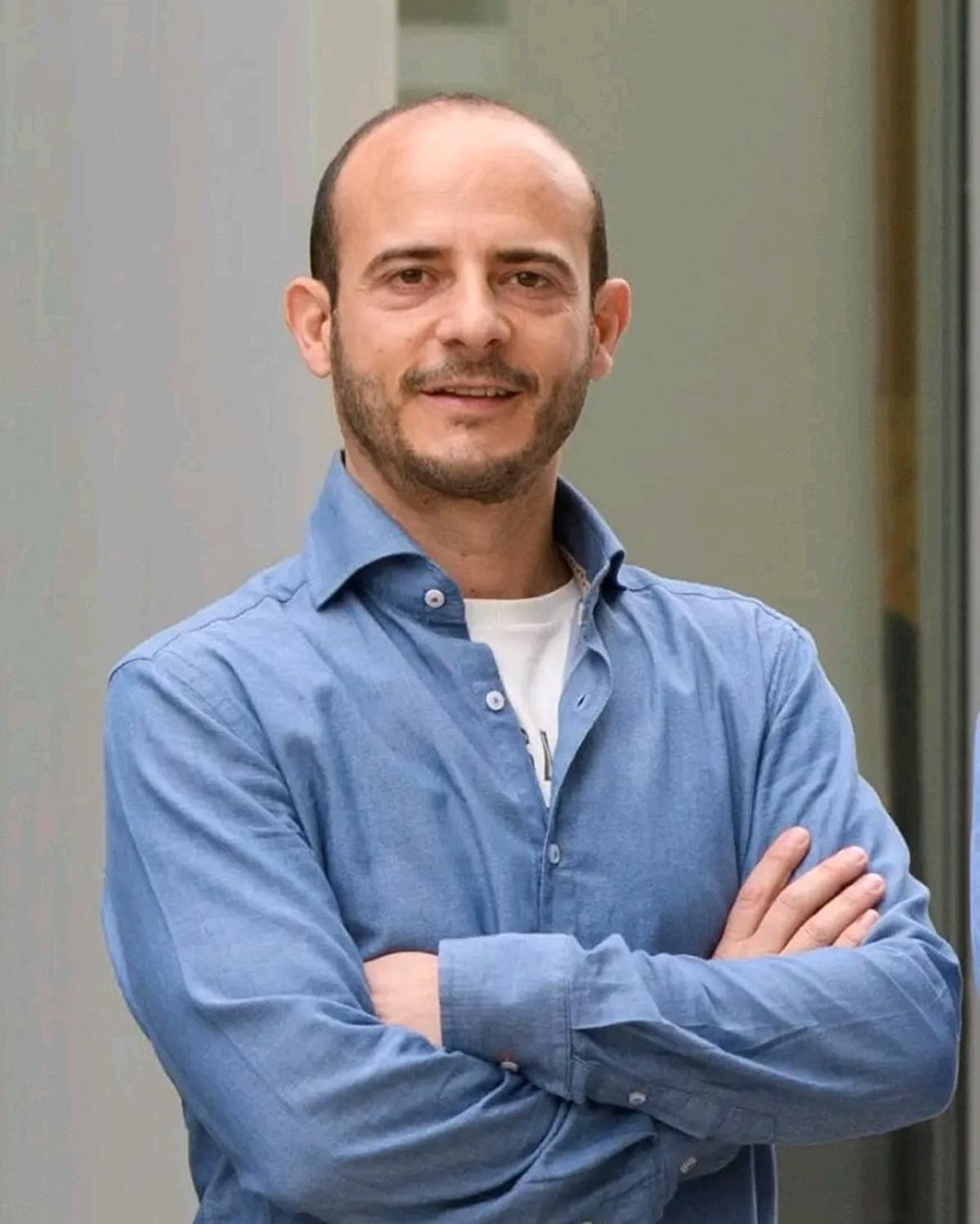 Duelo en el fútbol y la ciencia por la muerte del ontinyentí Juan Ramón ...