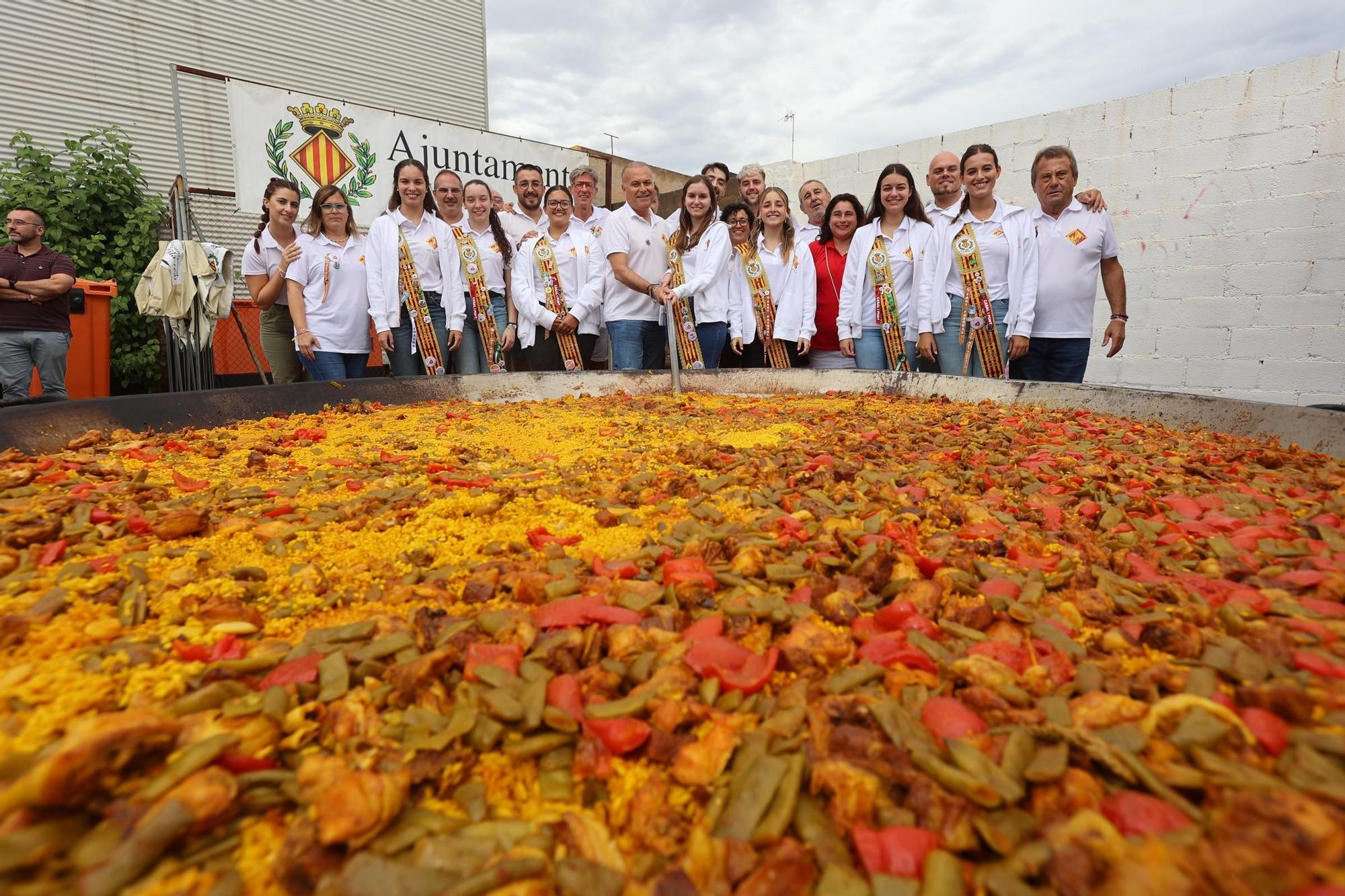 Las imágenes de la fiesta de los mayores en Vila-real, con paella ...
