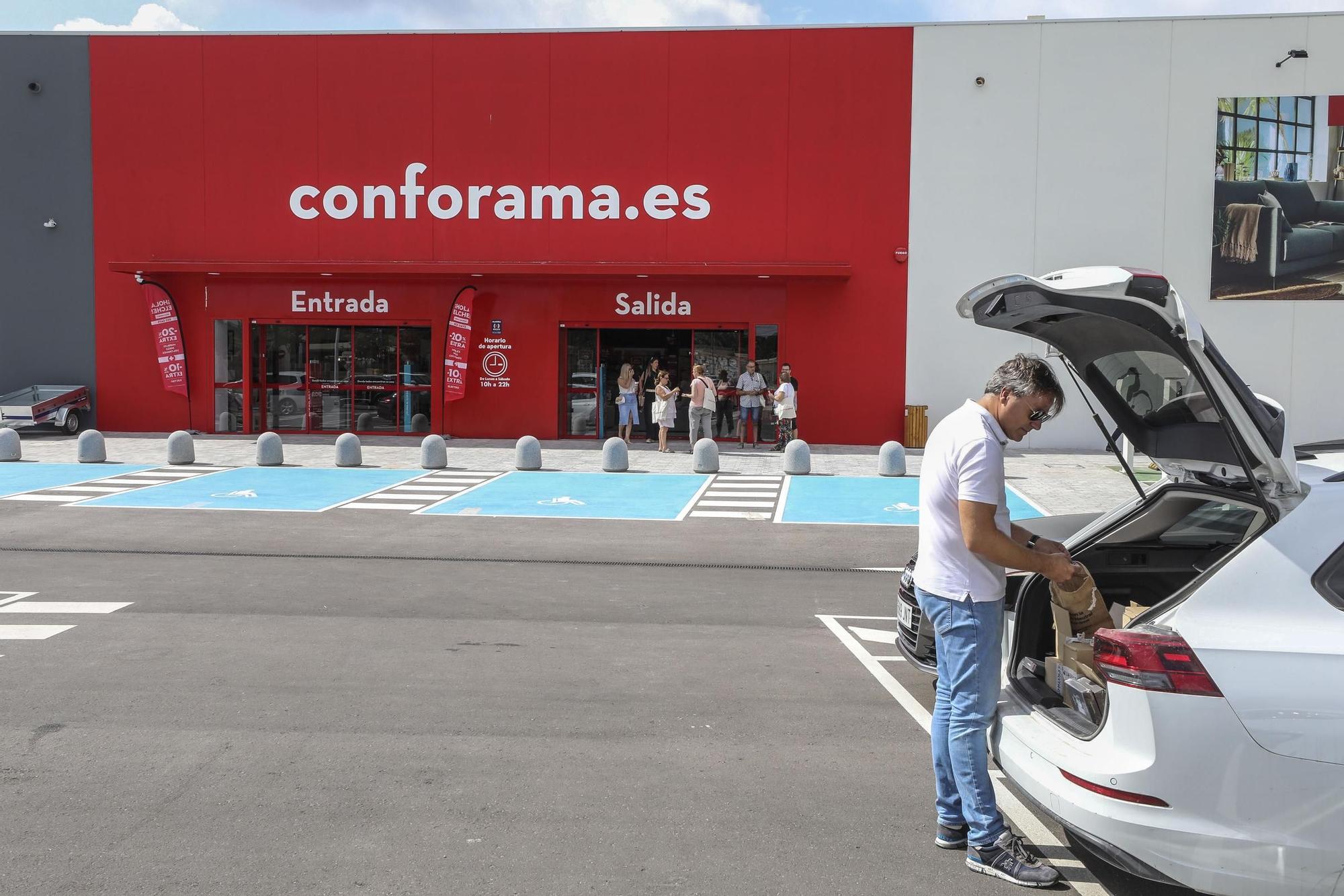 Gran inauguración de la nueva tienda de Conforama en Elche.