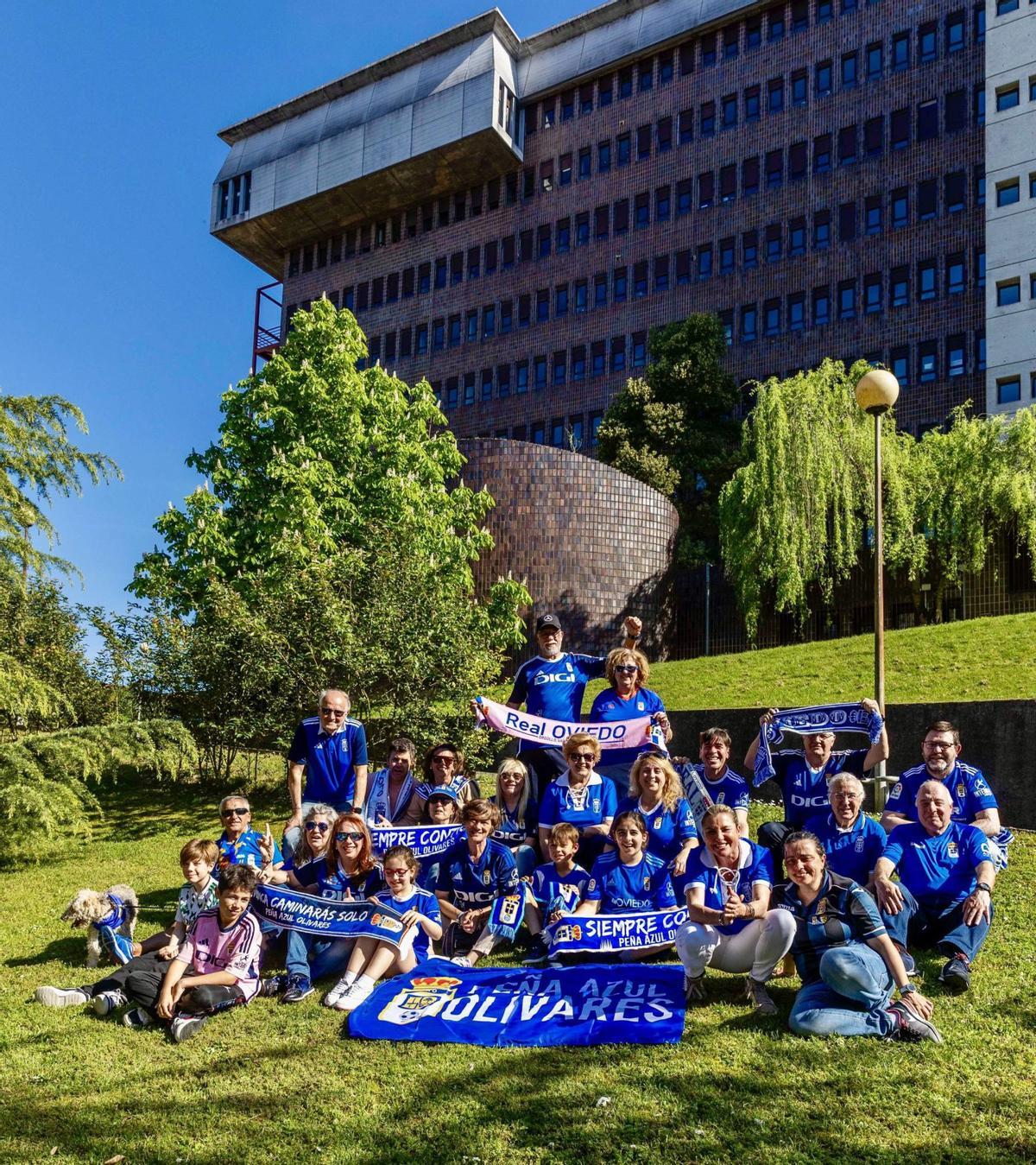 Una ciudad en busca del sueño azul: la afición se vuelca con el Oviedo ...