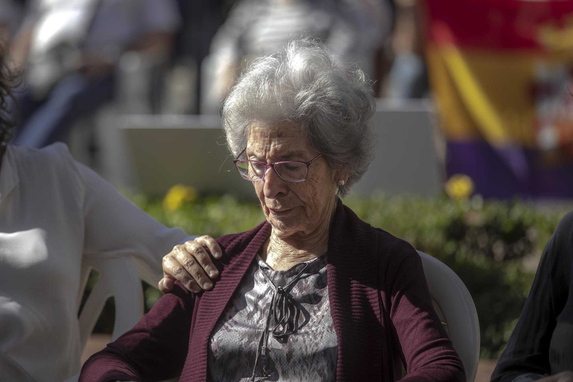FOTOS | Homenaje a Aurora Picornell y las 'Roges del Molinar' en el ...