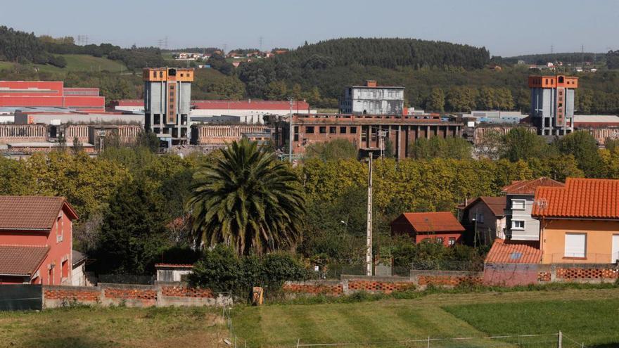 El antes y el después del inconfundible "skyline" de la entrada de Avilés