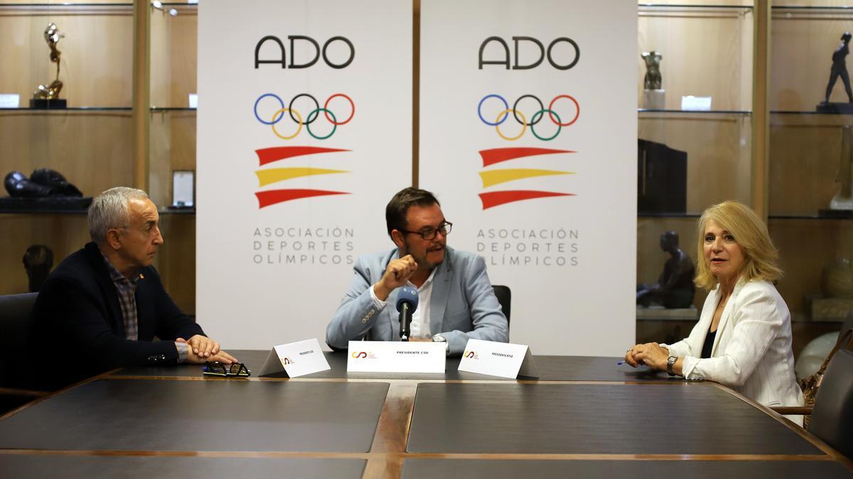 CSD, COE y RTVE firman el convenio del Programa ADO para París 2024