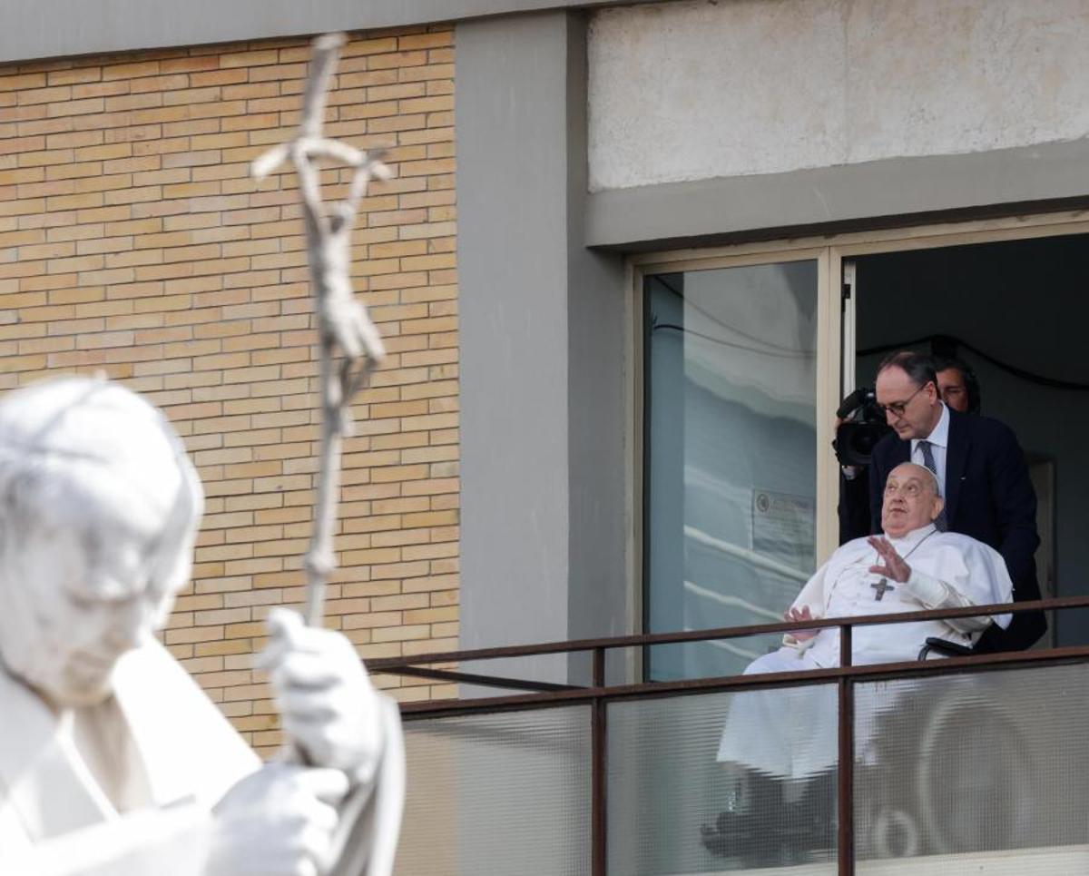 FOTOS | Así ha sido la primera reaparición del Papa tras 37 días ...
