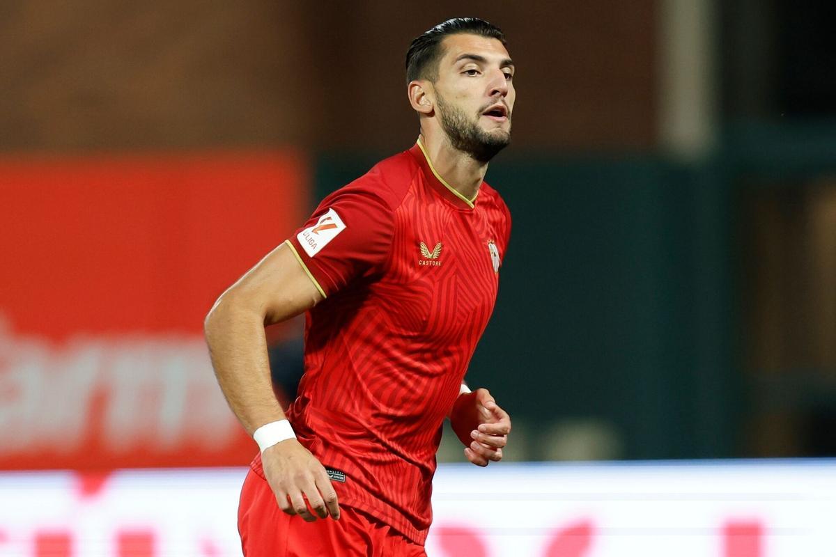El protocolo del Sevilla ante la condena de Rafa Mir: las razones ...
