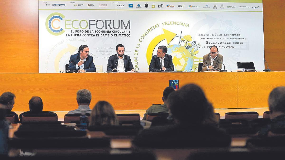 Odile Rodríguez de la Fuente y Álex Dakov, protagonistas del VI Ecoforum
