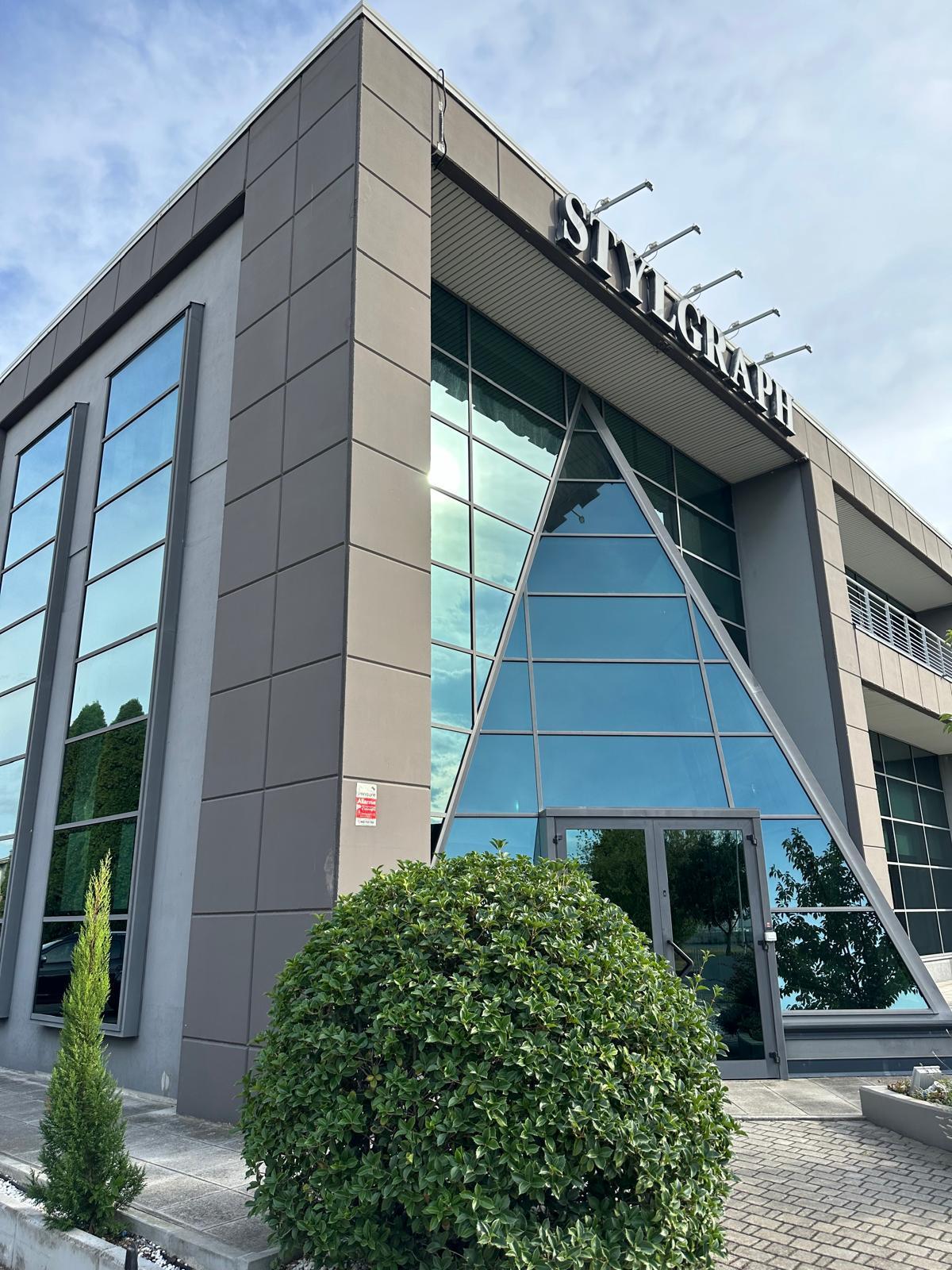 CERSAIE: Stylgraph celebra doble aniversario: 40 años en Italia y 25 años en España