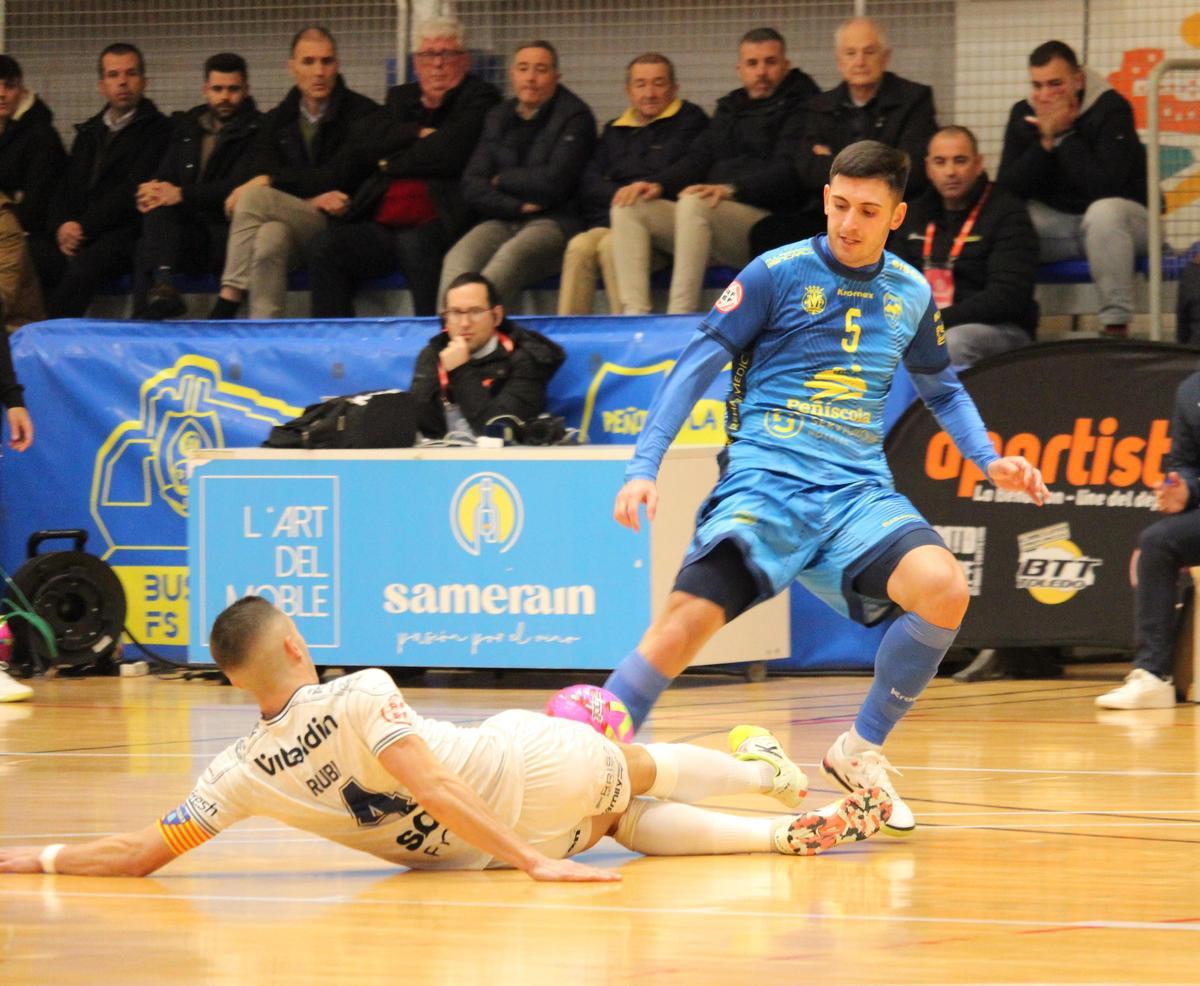 PEÑISCOLA ALZIRA CRONICA, La crónica: El Servigroup Peñíscola se lleva ...