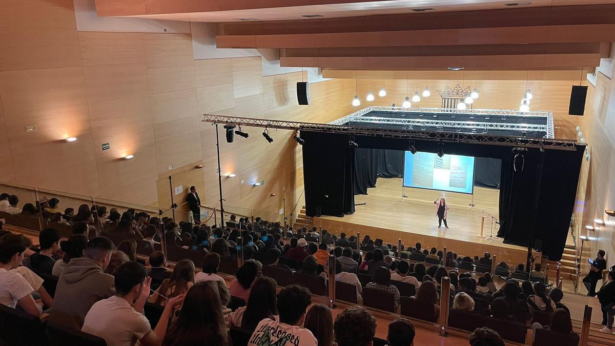 Pantalla gigante en el auditorio de Paterna para ver la final del ...