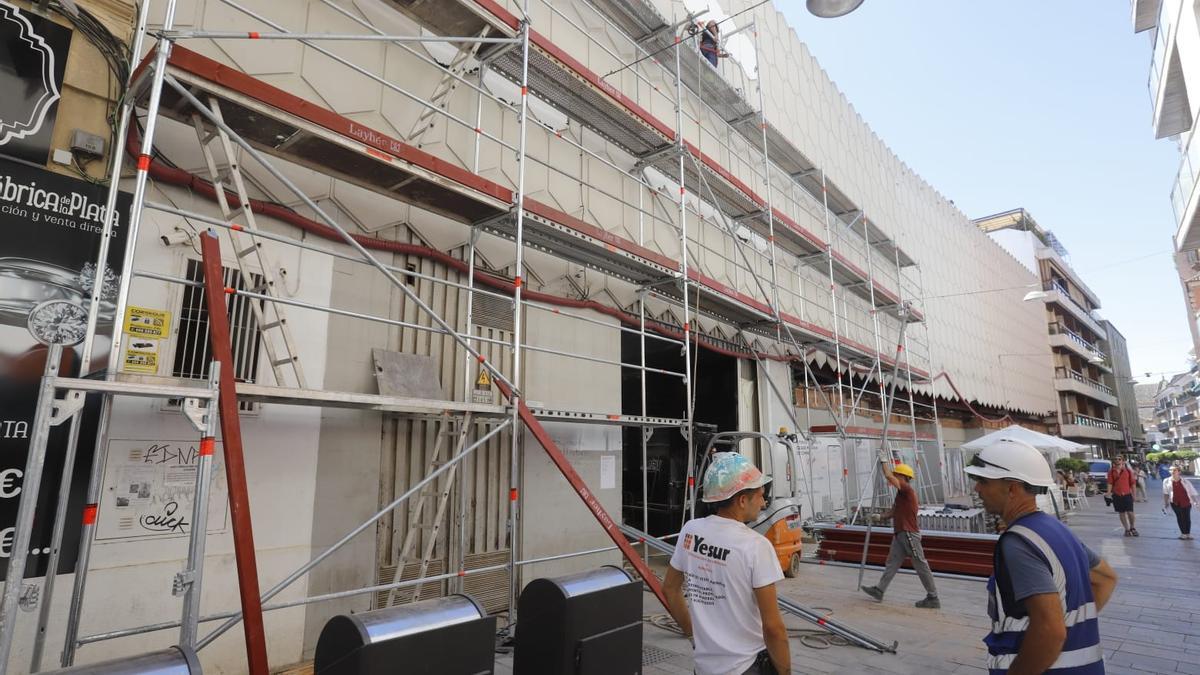 La obra del antiguo Simago avanza con la idea de abrir el nuevo centro ...