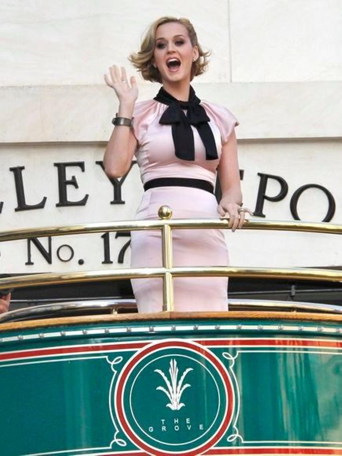 Katy Perry presenta su nueva fragancia, Meow!' - Cuore