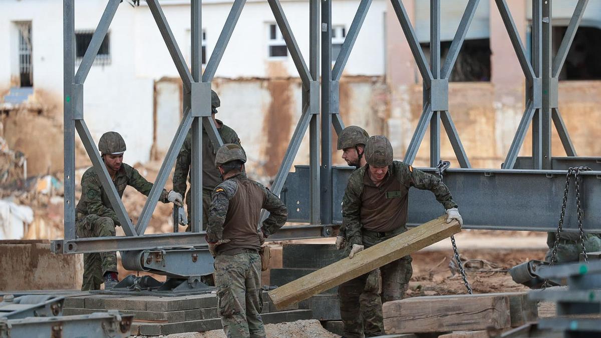 DANA VALENCIA | La construcción del puente provisional de Picanya avanza